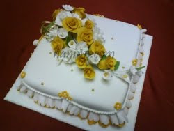 Truly Homemade Bakery In Pasir Gudang/Parit Raja: Contoh kek kahwin 4 segi