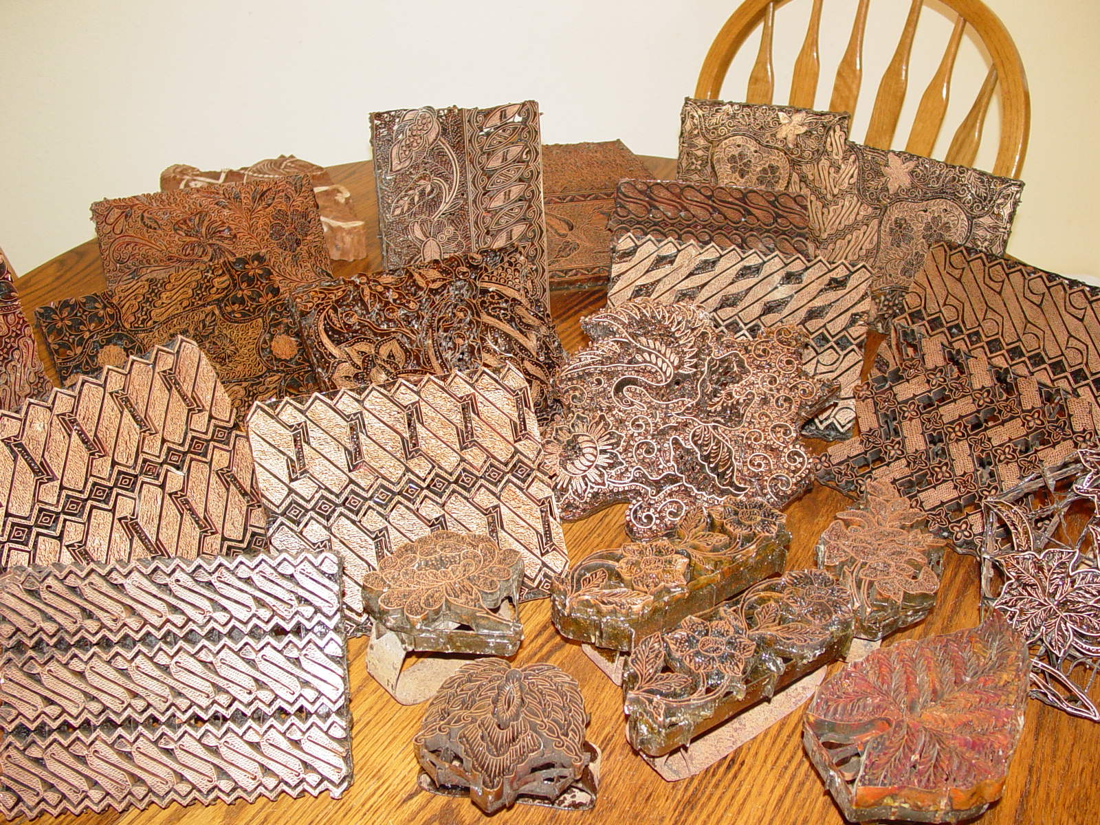 FLAT FISH PAPER ARTS: More Copper Batiks Tjaps