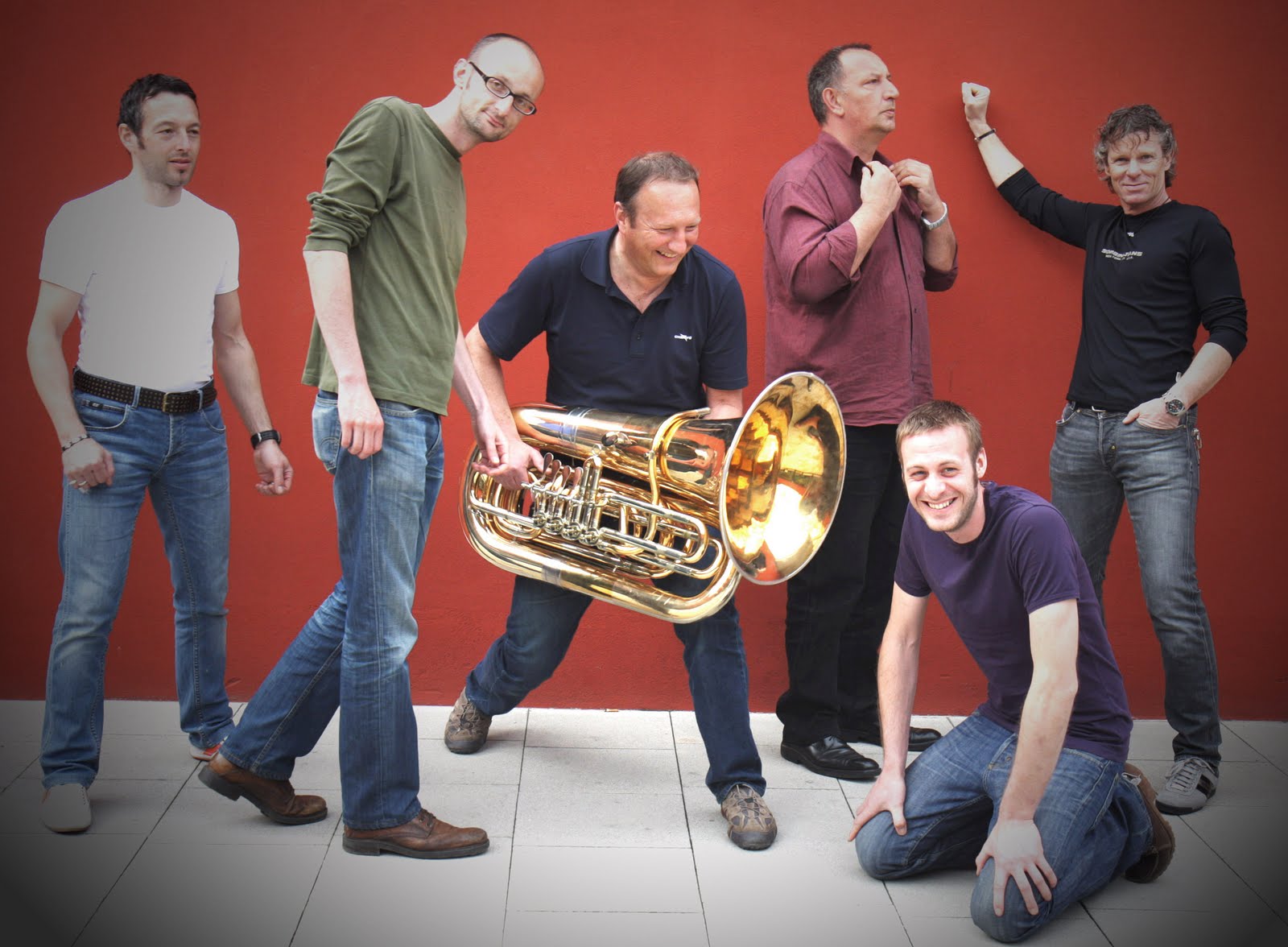 Radio Freier Fall: Echoes und Mad Puppet live in Bozen!