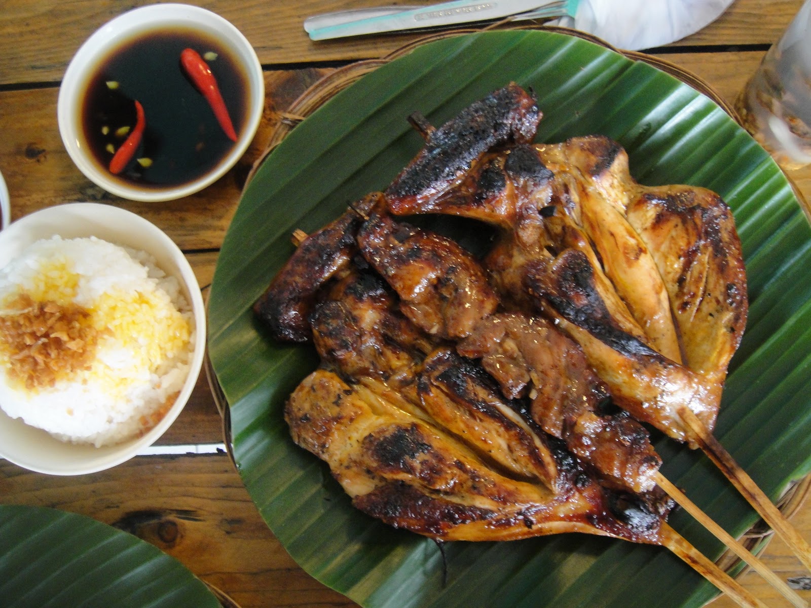 Double Dose of Happiness: JT’S MANUKAN GRILLE – “namit gid” (really good!)