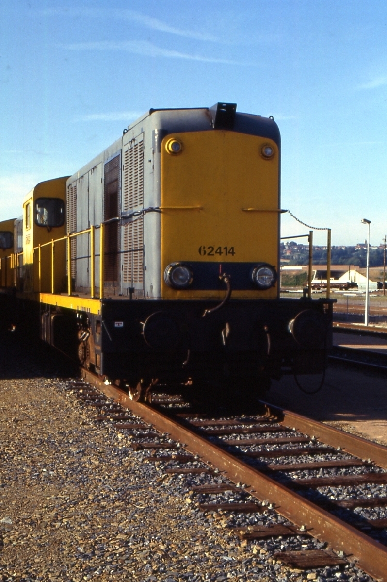 LA PASSION DU TRAIN: BB-62400 à la base travaux d'Oxelaere(59)