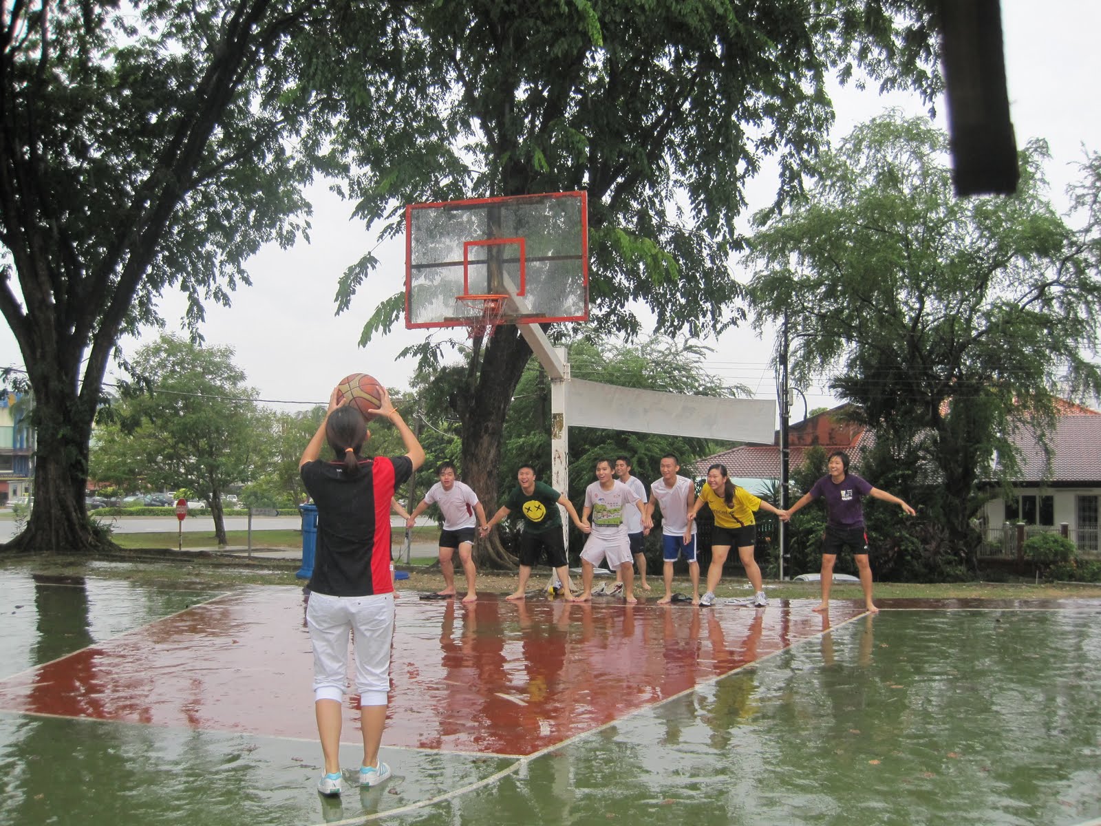 The Stretch Of Expression: Basketball in the rain ♥