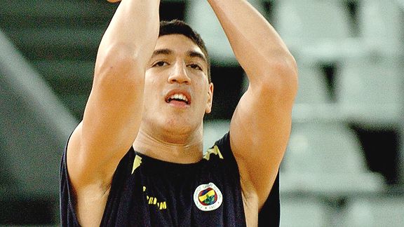 Could Enes Kanter's eligibility determine the national title this year?