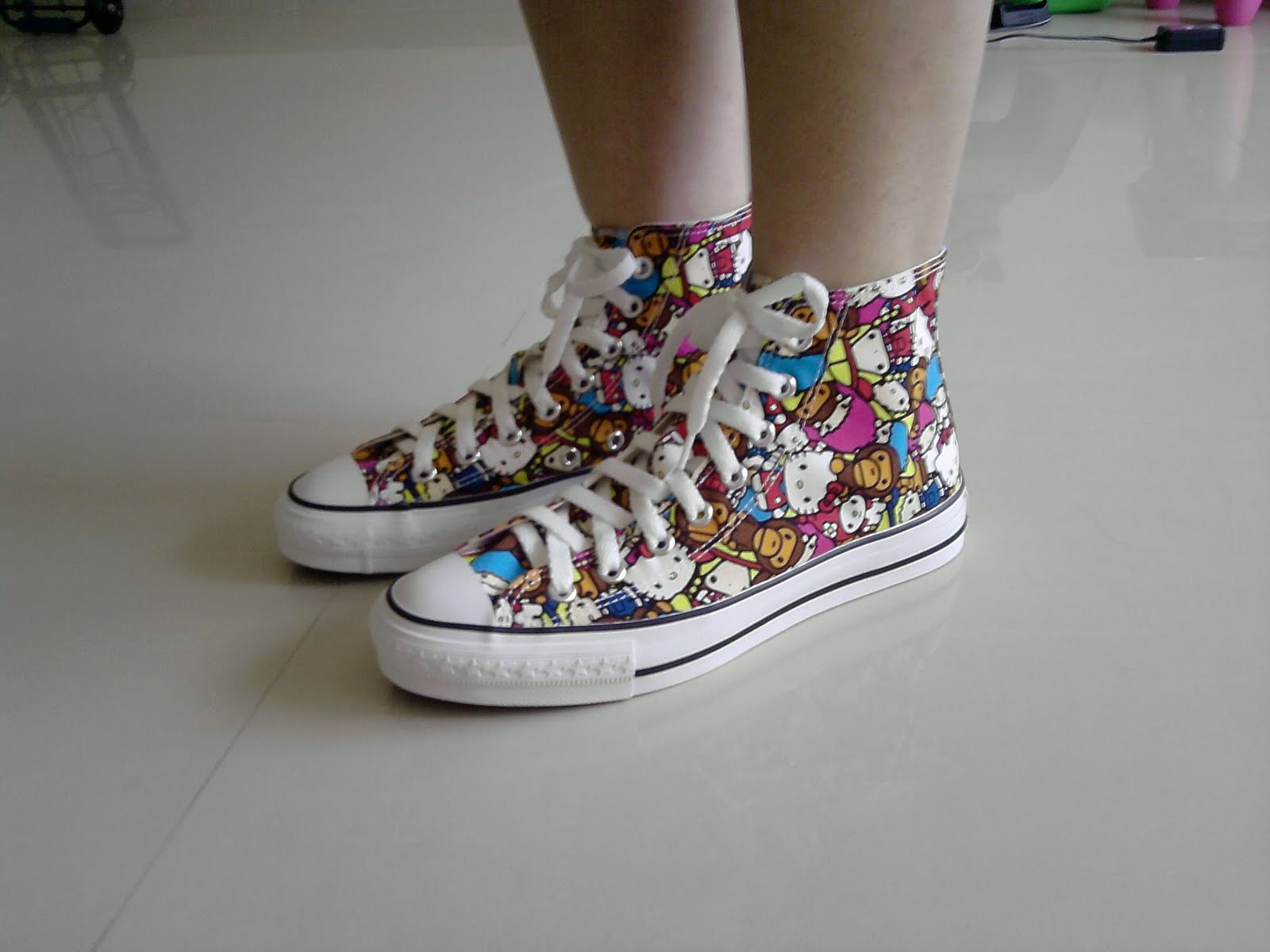 Pom pom: Sanrio & Baby Milo