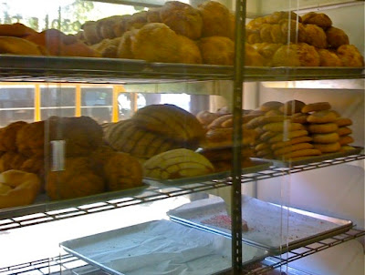 H A R L E M + B E S P O K E: ☞ EAT: Inside Mi Mexico Lindo Bakery