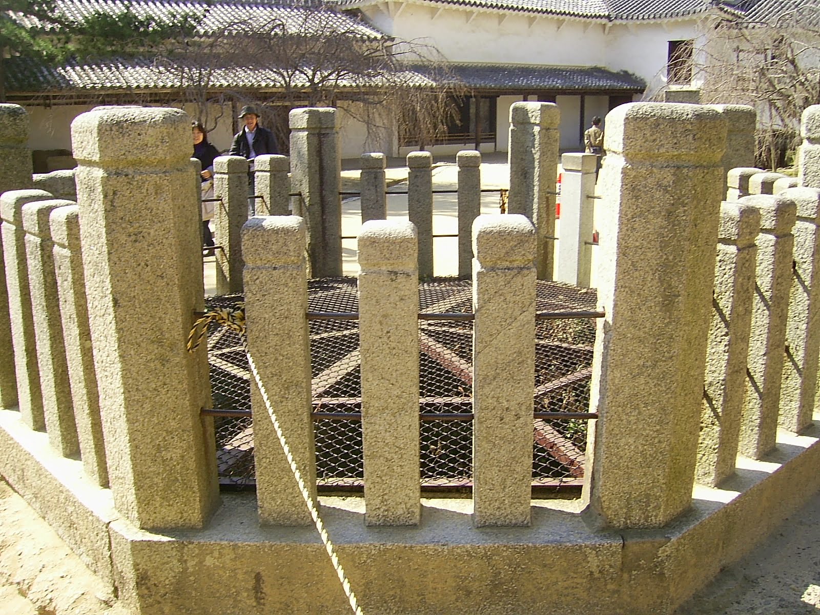 hopeful in nagoya: Four Interesting Things about Himeji Castle