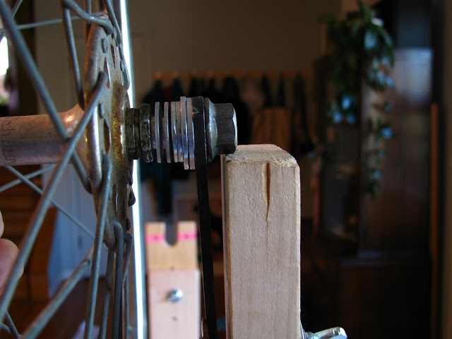 Rosemary Knits: Updates to my bicycle wheel spinning wheel