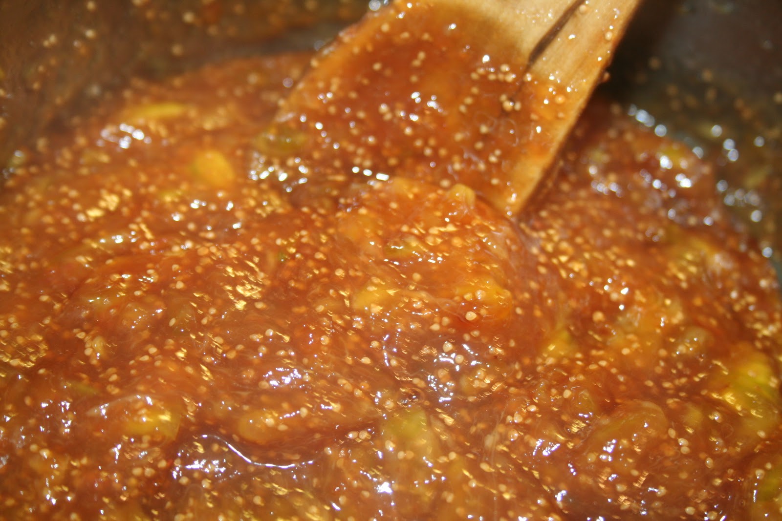 The Freerange Chick: Monthly micro-batch: candy striped fig ice cream