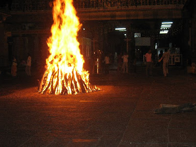Fire Walking Arunachala - ARUNACHALA GRACE