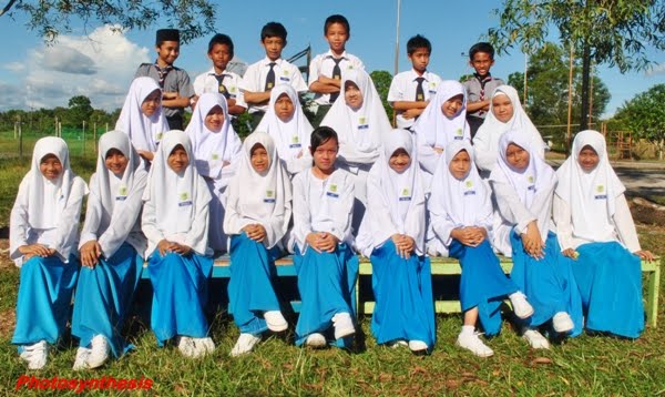 Little Cat: SMK Pusa, Betong.: Gambar kelas Tingkatan 1 2010.
