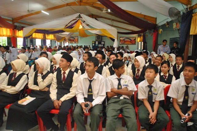 Little Cat: SMK Pusa, Betong.: Majlis Kecemerlangan Pelajar 2010