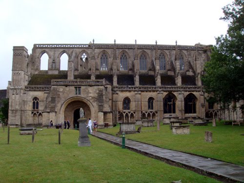 Malmesbury Abbey Cotswolds - Britain All Over Travel Guide