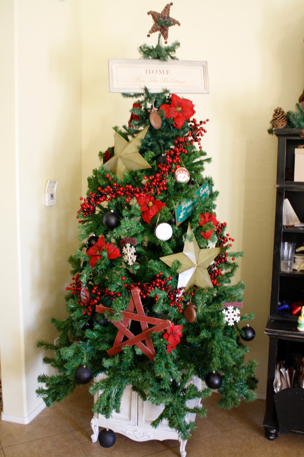 Dejavu*Crafts: Cutiest Christmas Tree stand Ever!