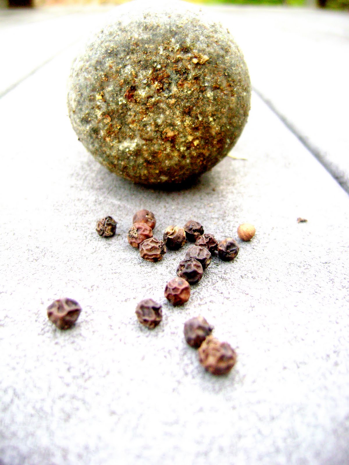 Ria's Collection: PEPPER CHICKEN & ARI PATHIRI