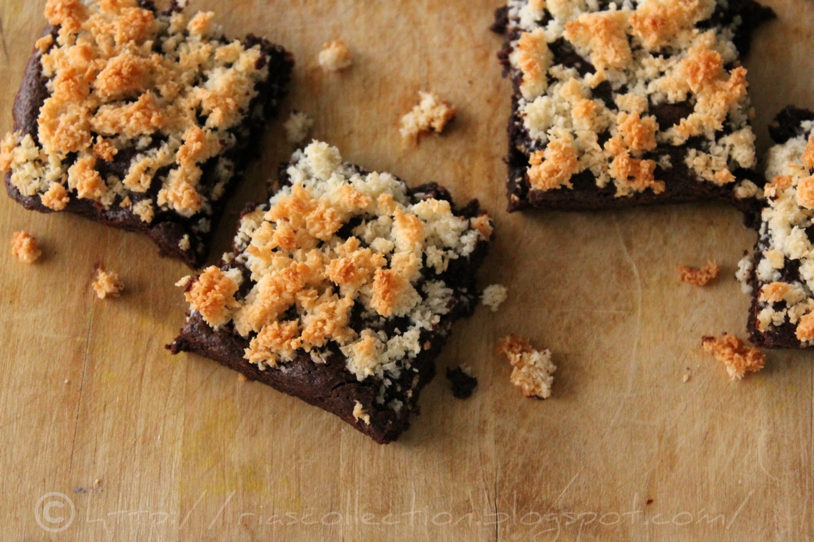 Ria's Collection: COCOA BROWNIES WITH CRUNCHY MACAROON TOPPING