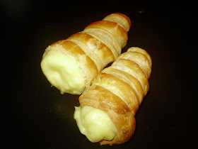 COCINA TLACUANI: " CUERNITOS RELLENOS