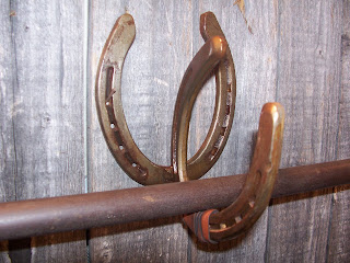 Lone Star Cowgirl: Horseshoe Gun Rack Hooks
