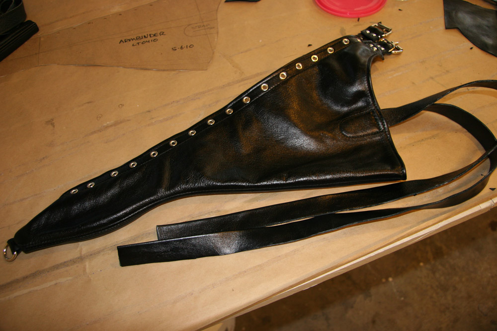 A fetish leathercrafters journal: Making an armbinder Part 4: Grommets ...
