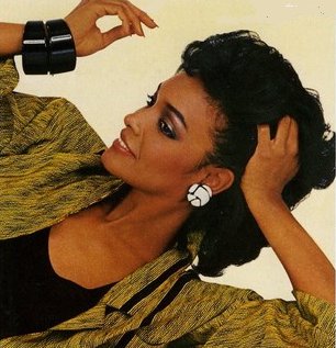 madnews.go got it: beauti and teast is the most thing we love as people....