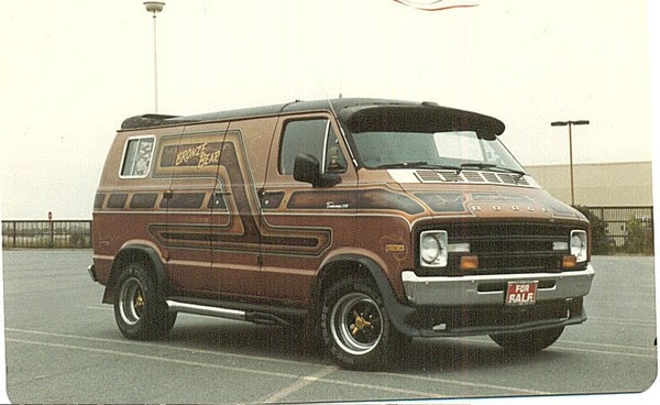 Vandoleros, Van Club: Random Van Pics