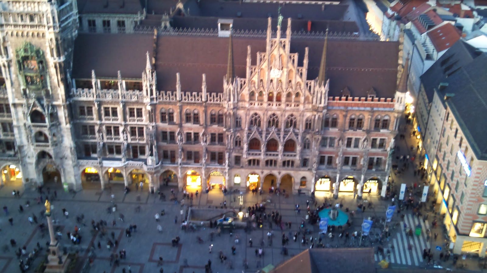 Sousies tägliche Gedanken: Sonnenuntergang über München