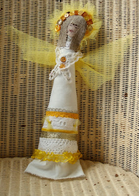 Crafty Templates: Making a fabric angel