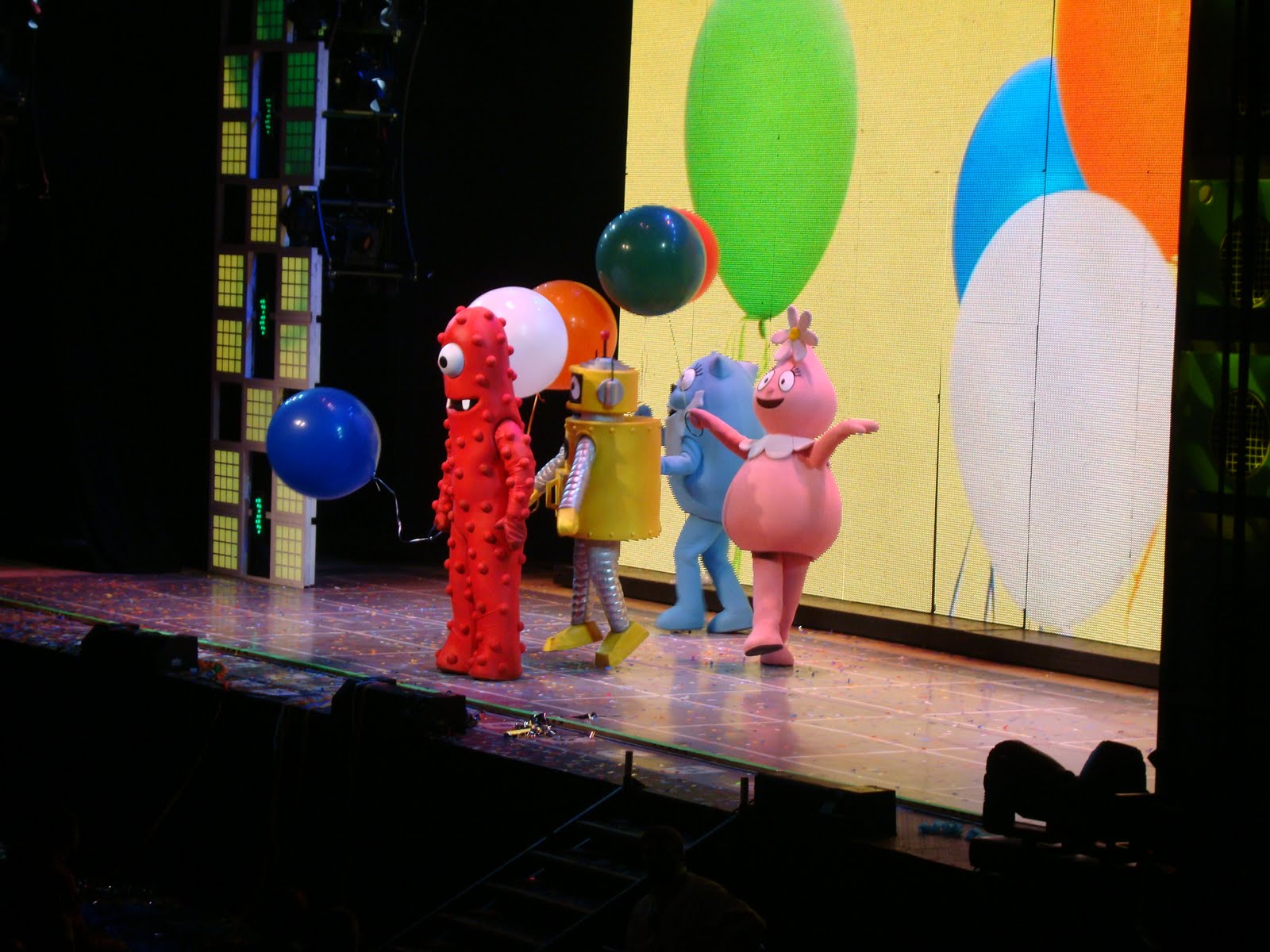 Journey With The Jenks: Yo Gabba Gabba Live