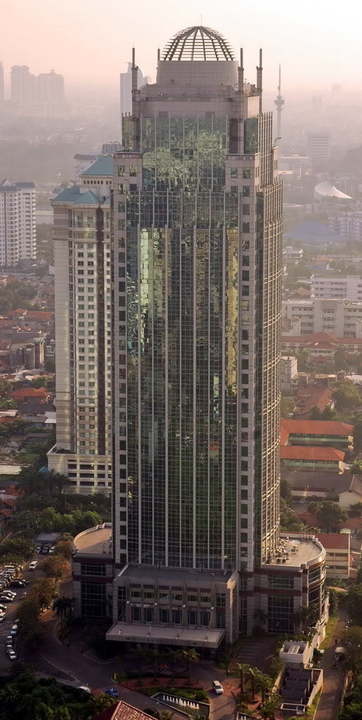 ARCH: BANGUNAN DI DAERAH SUDIRMAN JAKARTA
