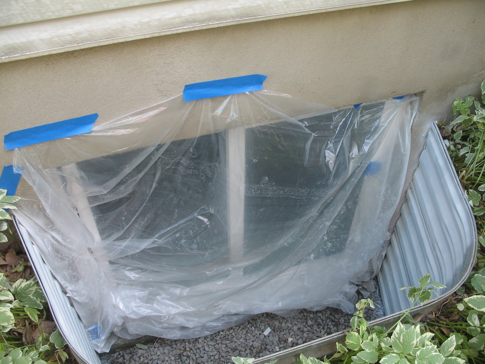 Mama Thompson: How to "update" your window wells...