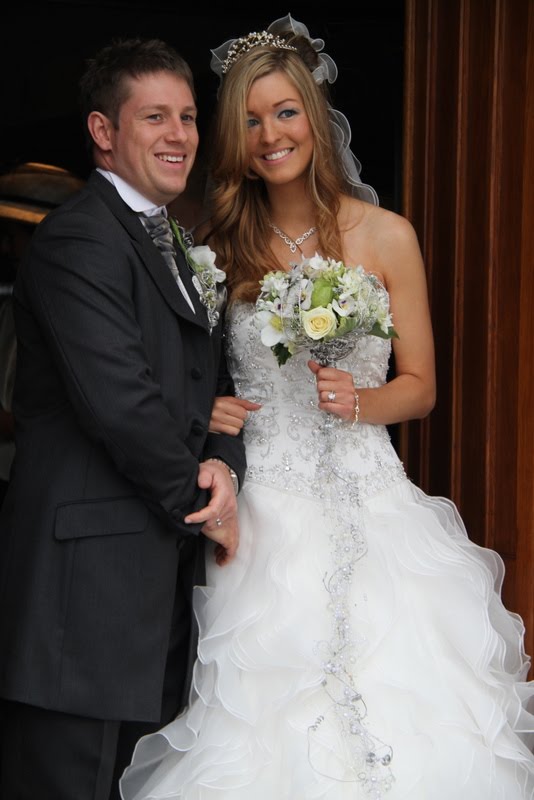 The Beautiful "White Christmas" Wedding of Emma & Karl at St Chads ...