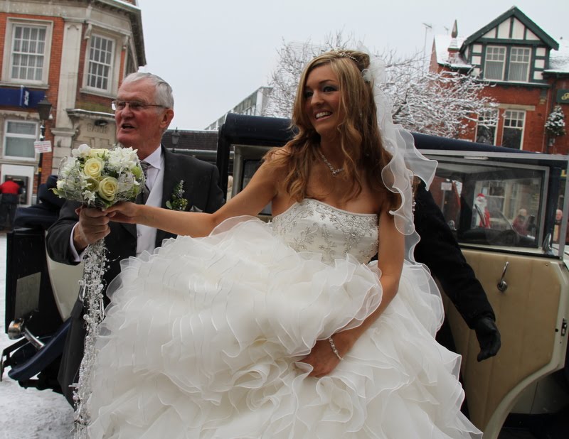 The Beautiful "White Christmas" Wedding of Emma & Karl at St Chads ...