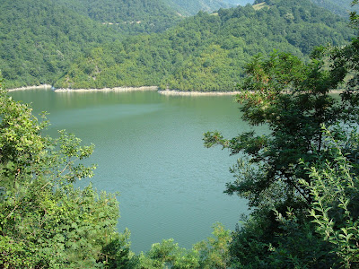 Adevărul de pretutindeni: ÎN CONCEDIU LA BĂILE HERCULANE (Partea a II a )