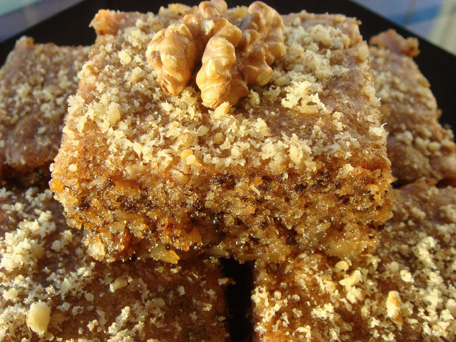 ELMACIK GÜZELI: CEVİZLİ TATLI