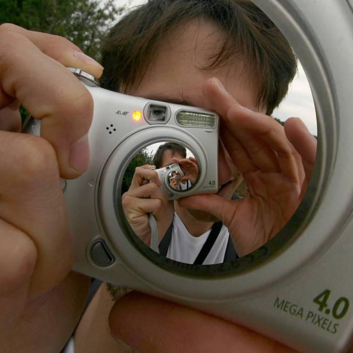 Photo Gallery: Very Very Confusing Optical Illusions