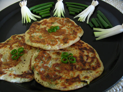 Dishesfrommykitchen: SPRING ONION PARUPPU ADAI (DHAL ADAI)