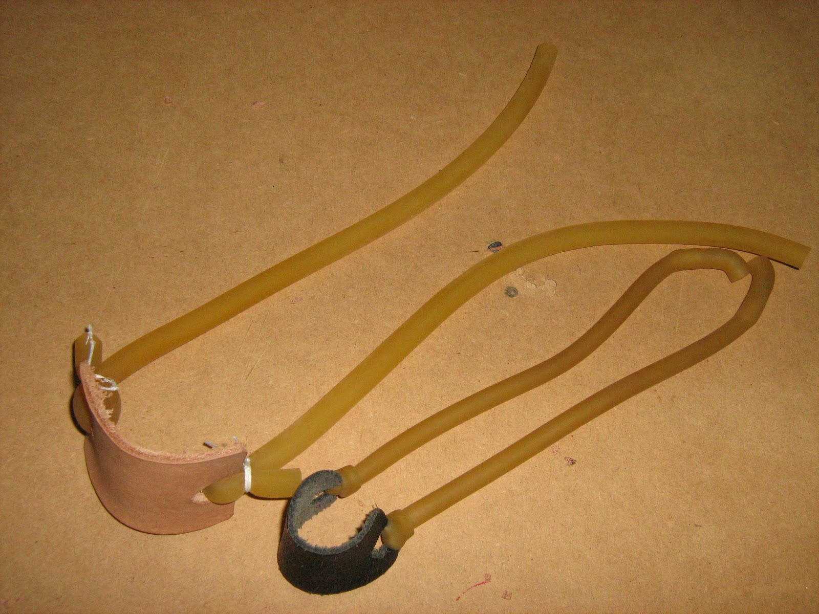 O Aventureiro: Turbinando o estilingue passo a passo.