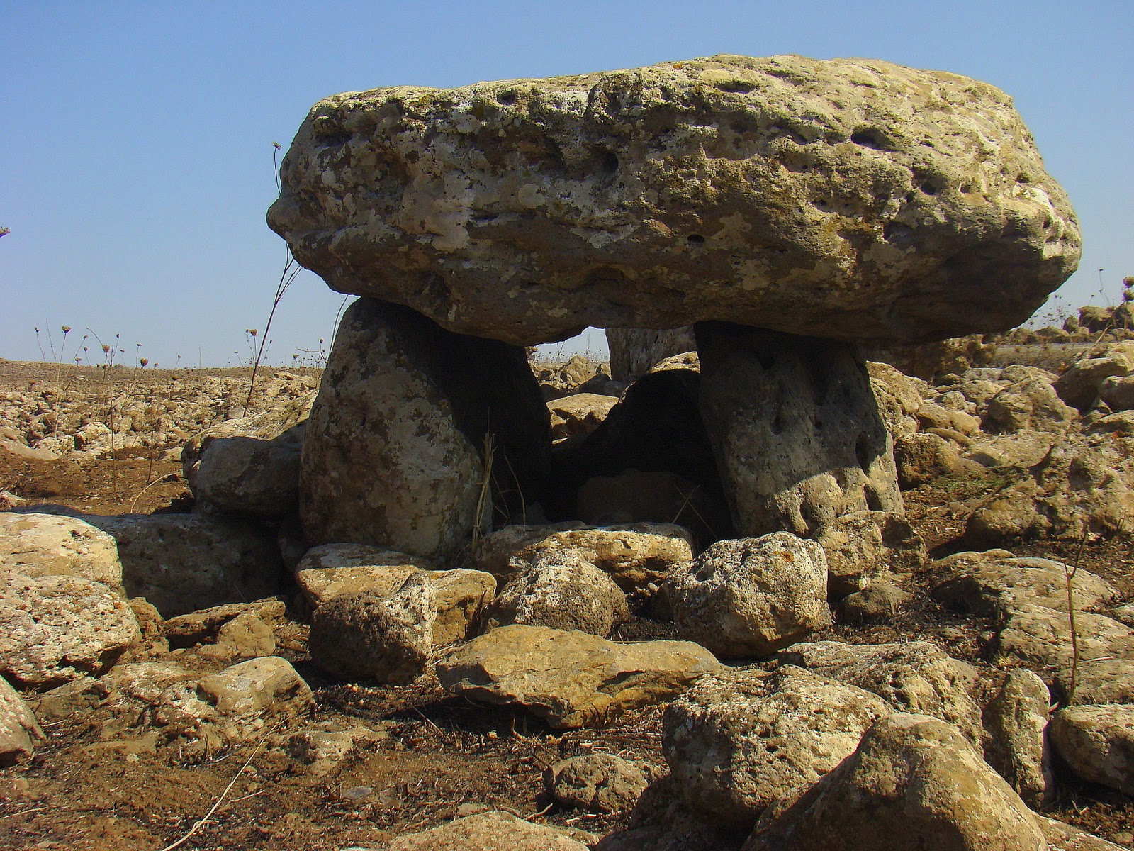 PazzaPazza: DOLMENS