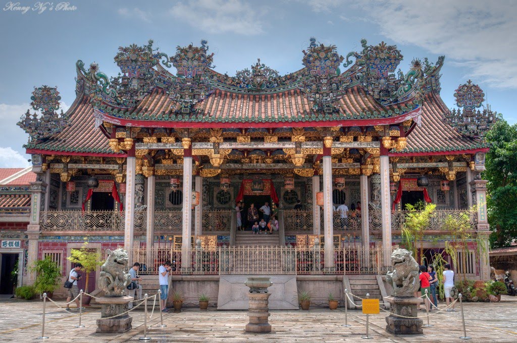 Let's Crap... Let's Rock!!!: Khoo Kongsi, Penang
