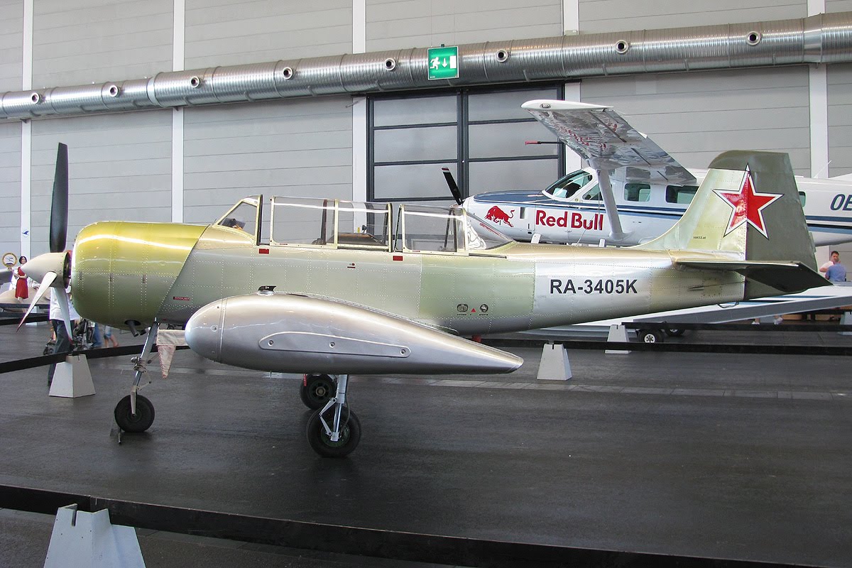 Eastwings: Jak-52 * Private * RA-3405K