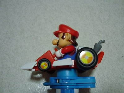 Disney Anime Toys - DAT: Mario Kart DS Candy Dispenser Toy Figure