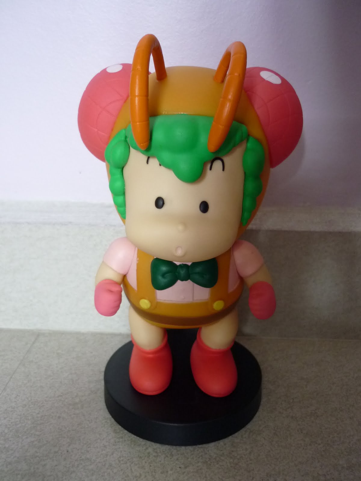 Disney Anime Toys - DAT: Dr Slump Gatchan Bee Vinyl Collectible Figure