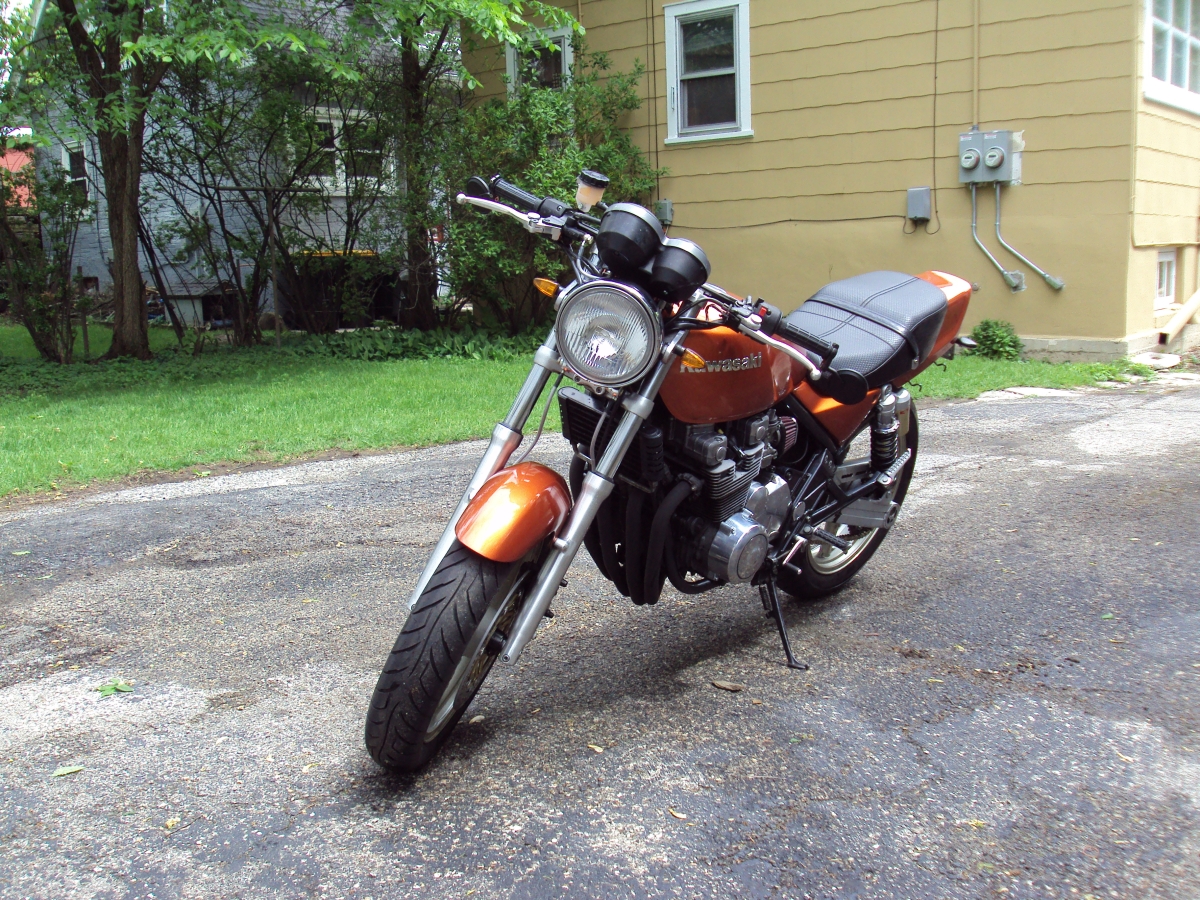 motorcycle sports: Reader Ride! Kawasaki Zephyr 550. One of my Favorites!