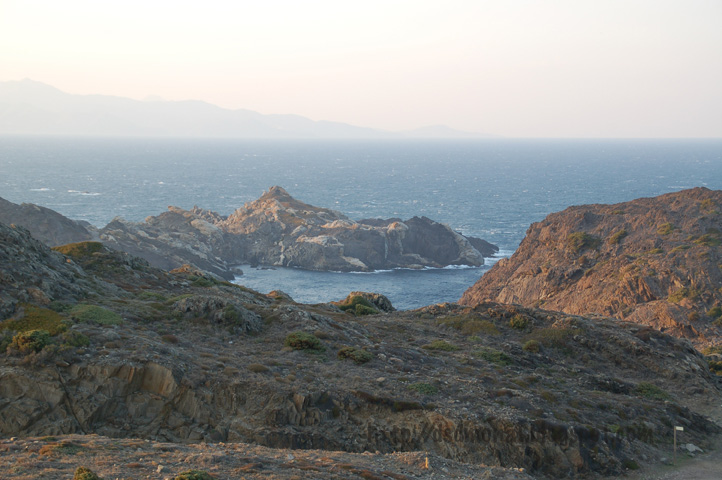 Dsdmona: Cap de Creus. Costa Brava (y) IV