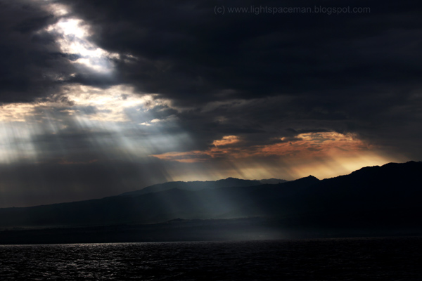 Lightspaceman - Photopoetic Journal: Raytrace