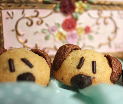 Cherry on a Cake: DOGGIE COOKIES FOR HUMANS