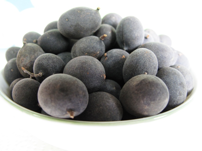 Foodiva's Kitchen: Black Velvet - Buah Keranji