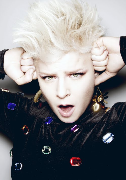 Frenesie Fashionesque: Robyn's Body Talk