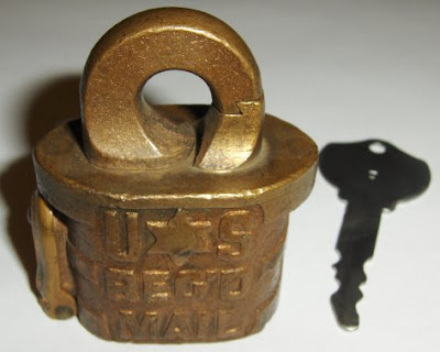 RestraintsBlog: US Postal Service, Reg'd Mail counter padlock lock, RPO