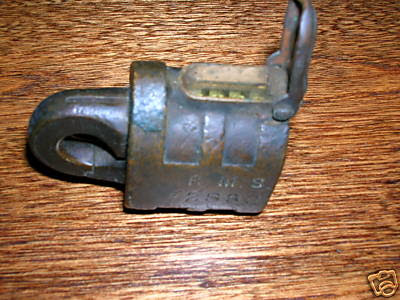 RestraintsBlog: US Postal Service, Reg'd Mail counter padlock lock, RPO