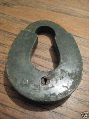 RestraintsBlog: The New Century - HorseShoe Shaped Padlocks